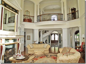 Things That Inspire: Trendy elements that scream 2000s?